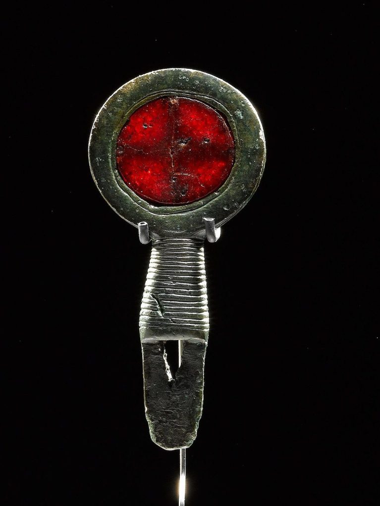 How to Make a Brigid’s Cross: Imbolc Crafting – Aerik Arkadian